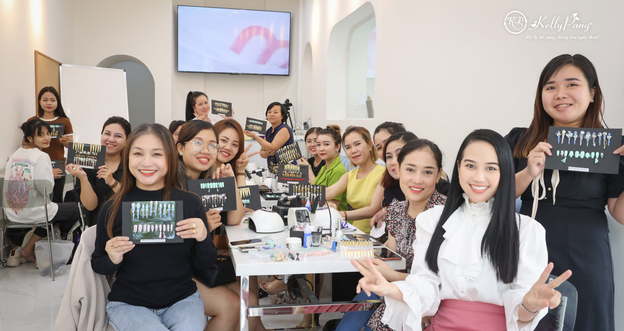 Hình Ảnh Không Gian Phòng Học 5 Sao tại KellyPang – KellyPang Nail